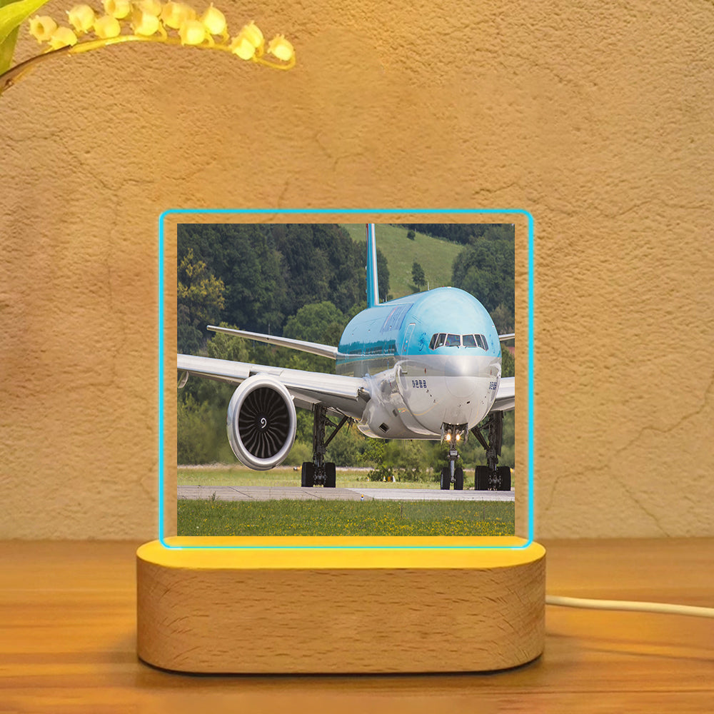 Face to Face with Korean Airlines Boeing 777 Designed Night Lamp ...